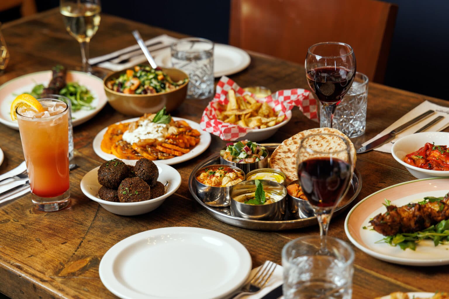 Mossop’s Social House | Restaurant in Downtown Toronto